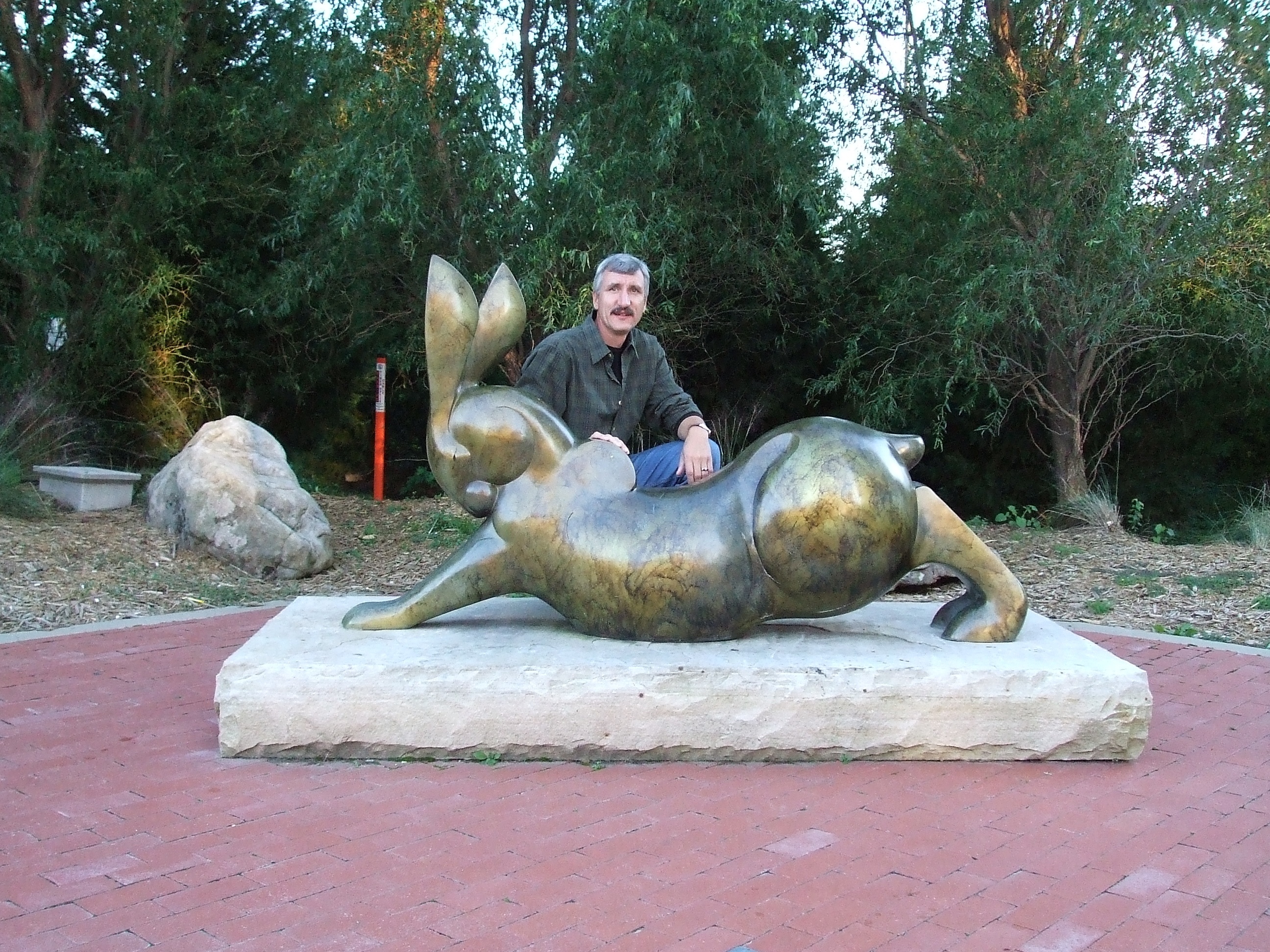 Rabbit Reach (monumental) - Tim Cherry